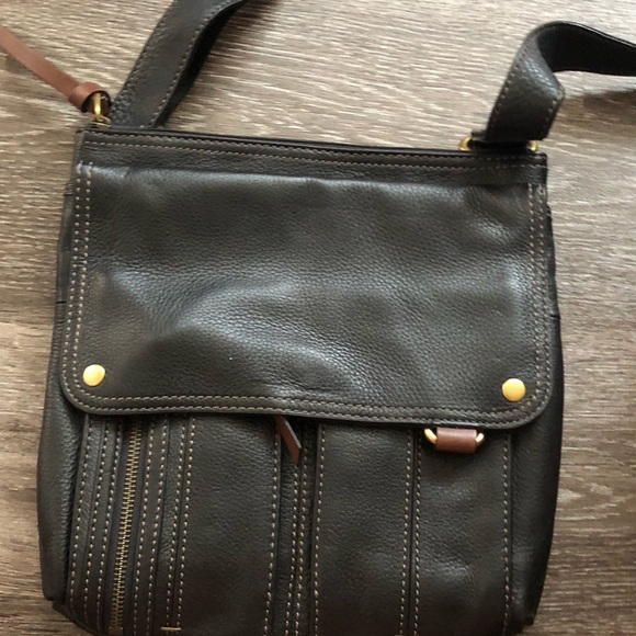 Fossil | Bags | Fossil Genuine Leather Crossbody | Poshmark